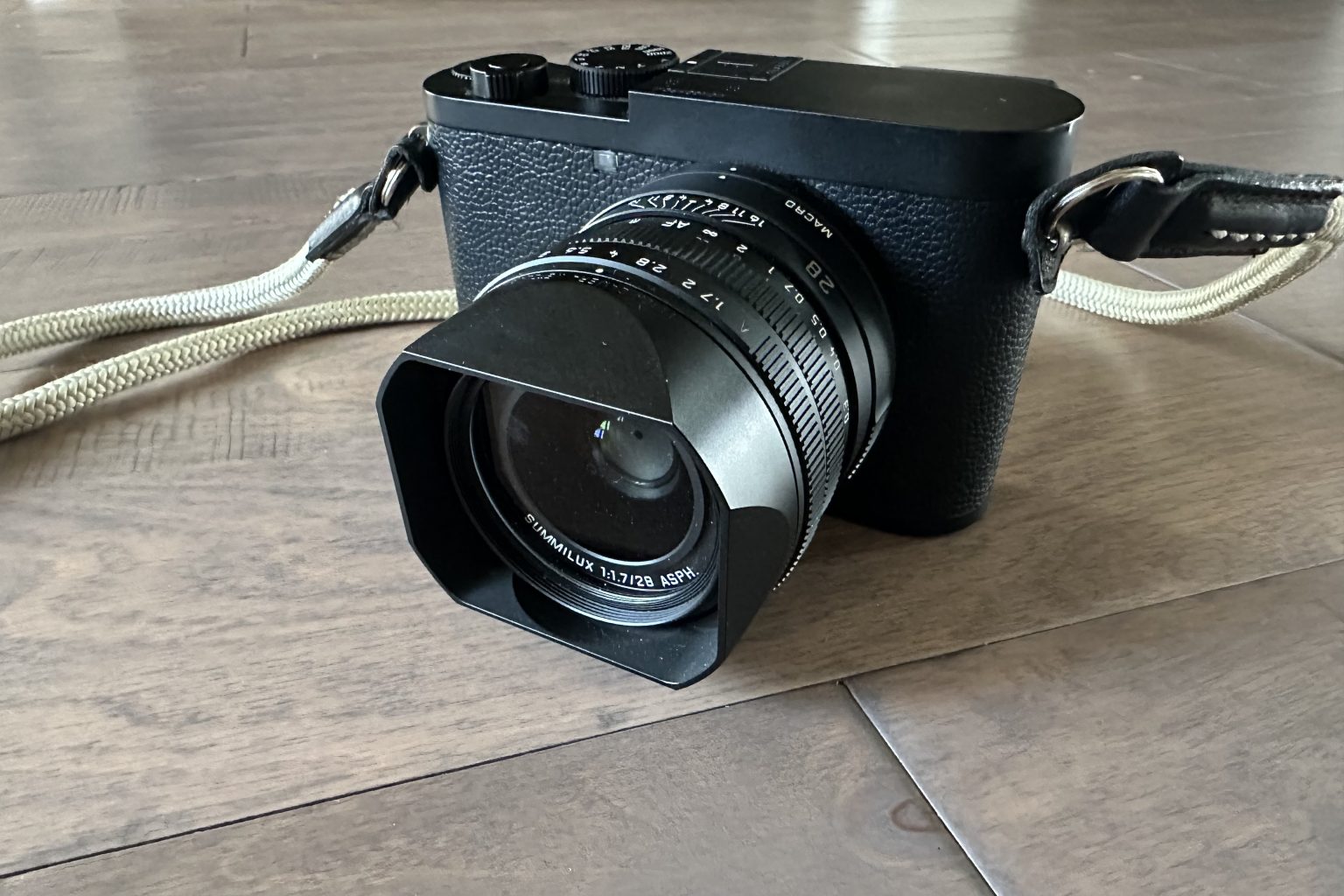 Leica Q2 Monochrom – The Brooks Review